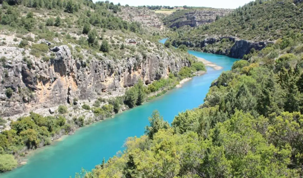 RÍO JÚCAR: Nacimiento, Recorrido, y todo lo que necesitas saber.
