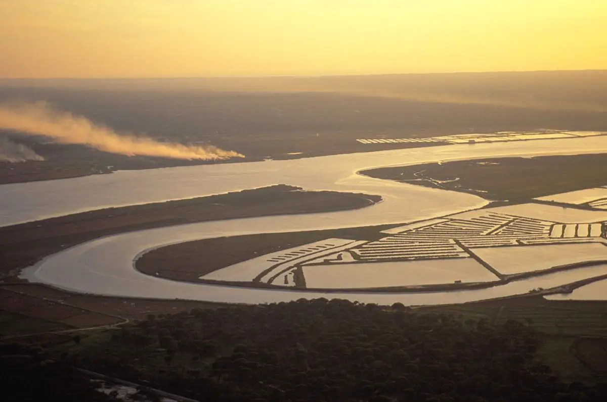Rio Sado: nacimiento, estuario, y todo lo que necesita saber