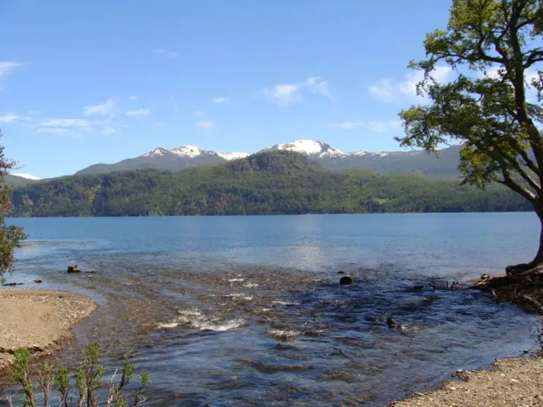 TODO ACERCA DEL HERMOSO LAGO LÁCAR, DE ORIGEN GLACIAR