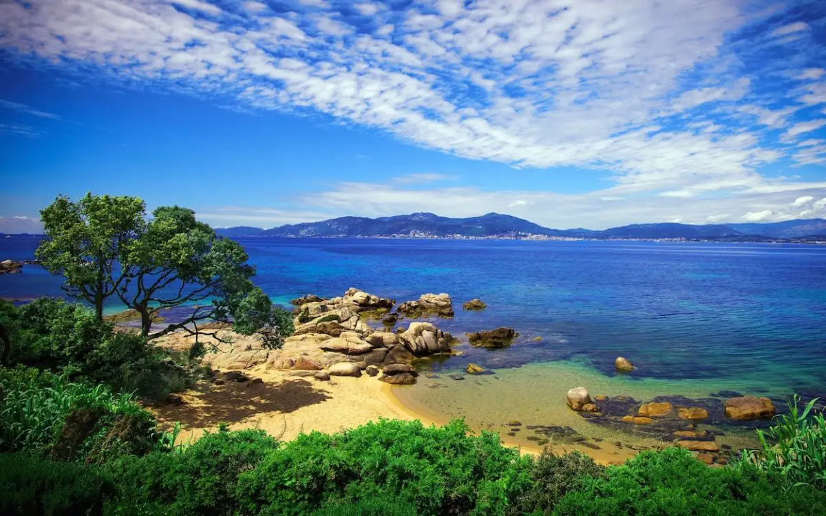 ISLA DE CÓRCEGA, BELLEZA EN PLAYAS Y MONTAÑAS