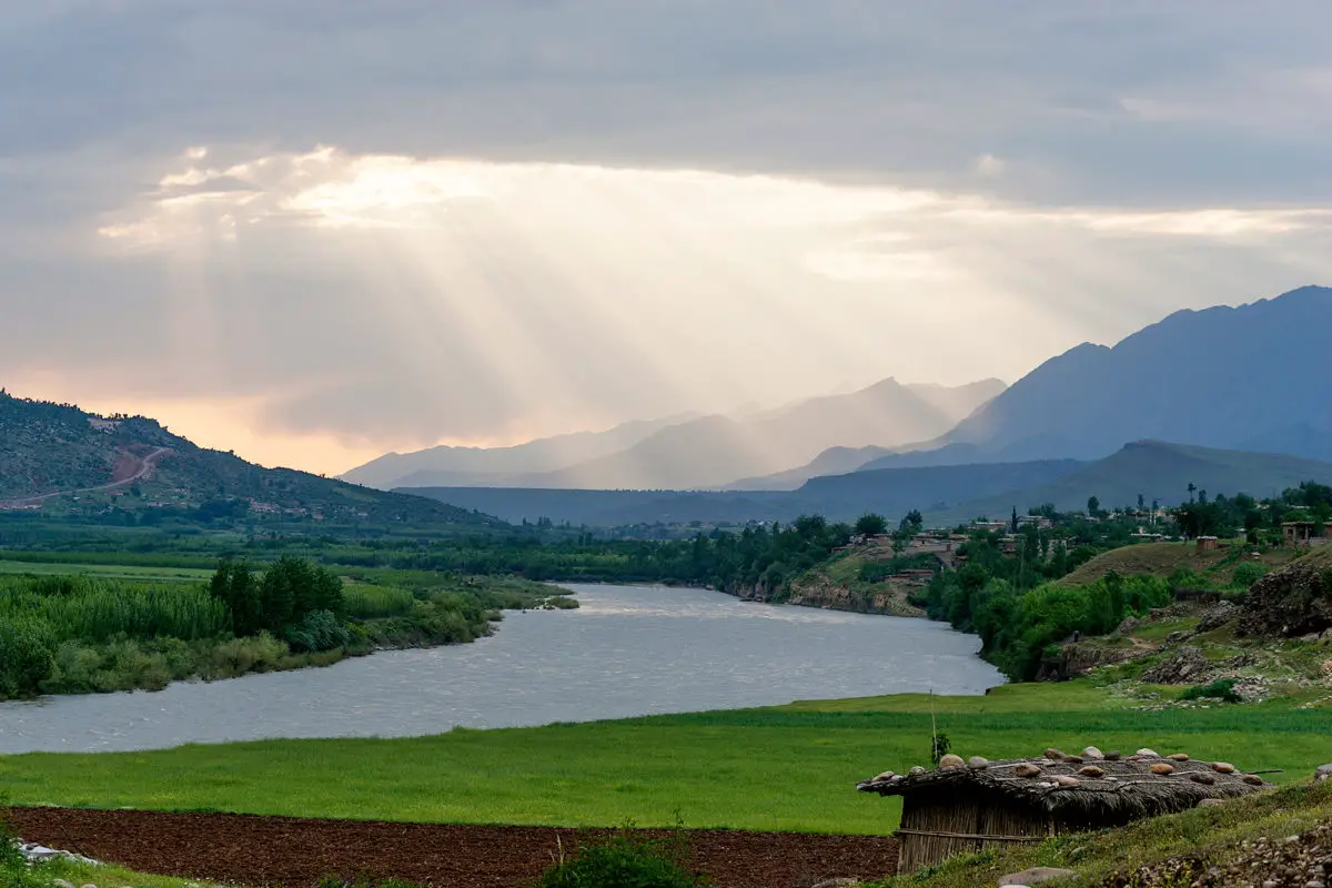 EL RÍO MÁS ORIENTAL DE LA ASIA OCCIDENTAL, EL RÍO TIGRIS