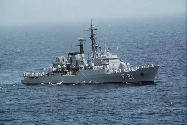 ¿QUÉ ES UNA FRAGATA? CARACTERÍSTICAS DE LA EMBARCACIÓN