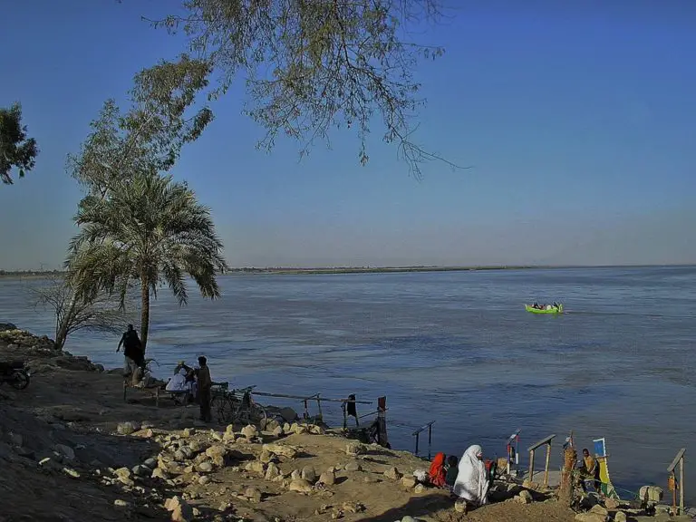 EL RÍO INDO, UNO DE LOS MÁS LARGOS DEL CONTINENTE INDIO