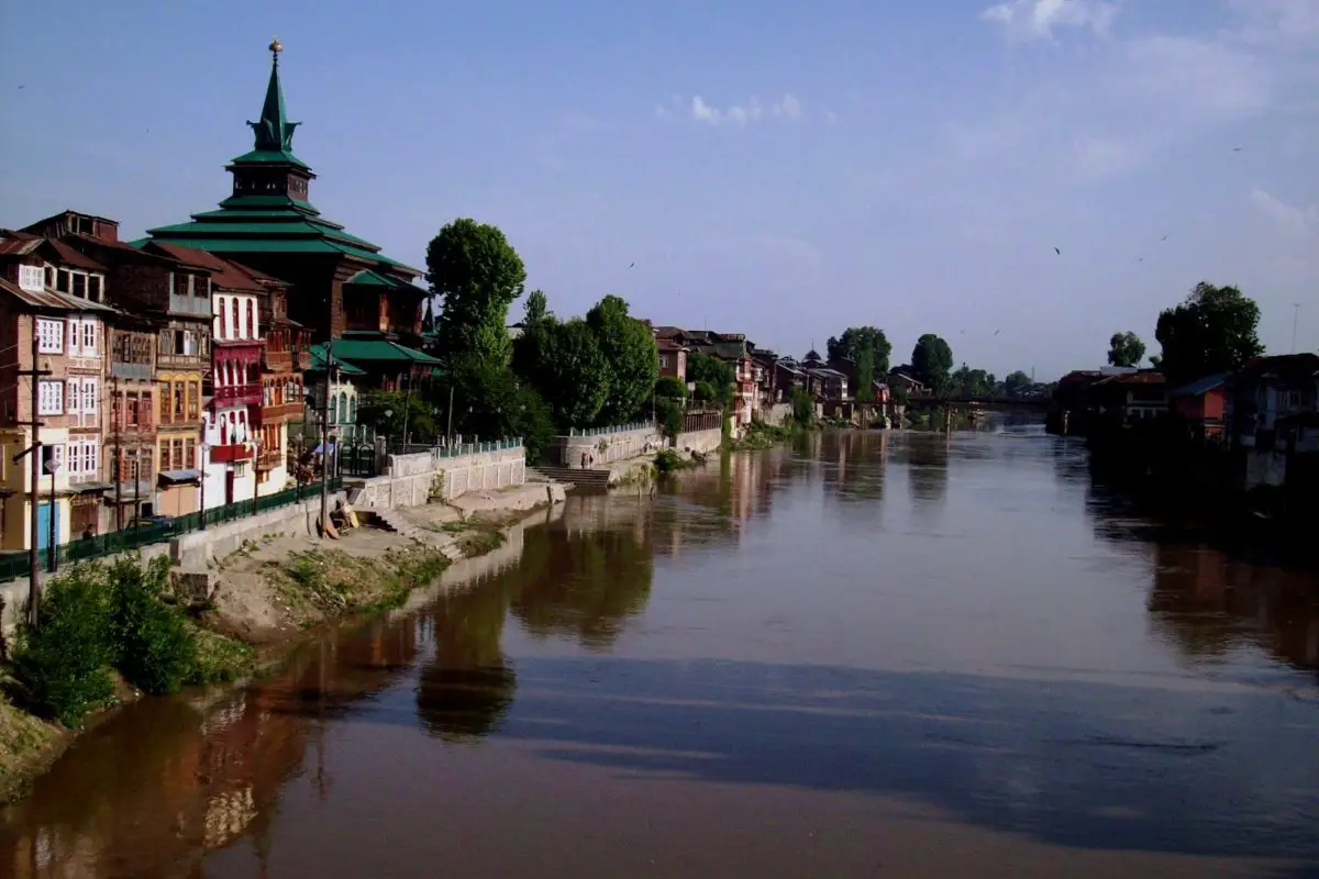 EL RÍO JHELUM, EL MÁS GRANDE DEL PANYAB PAKISTANÍ